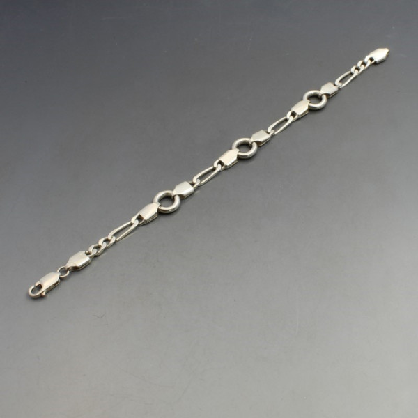 Decorative Silver Link Bracelet