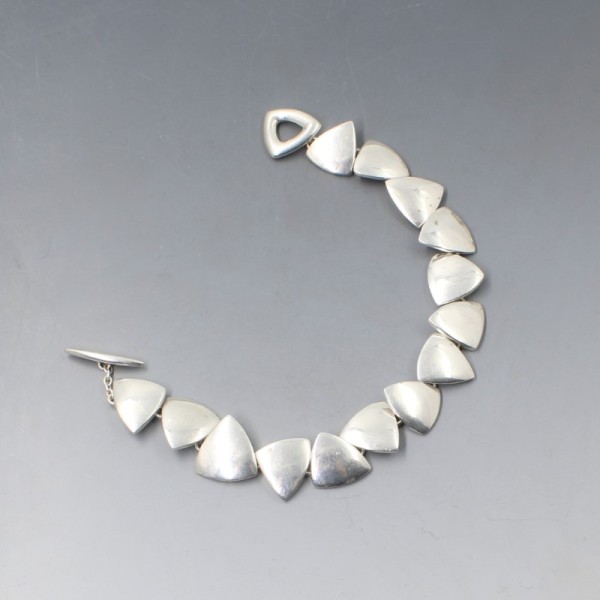 Silver Triangles Bracelet 28 Grams