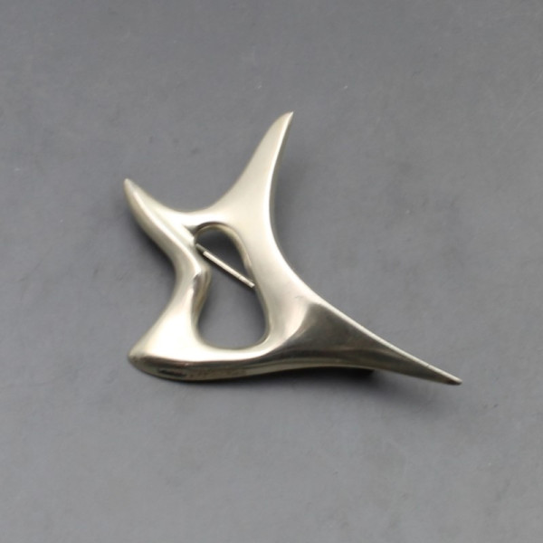 Ernest Blyth for Ivan Tarrat Amoeba Brooch