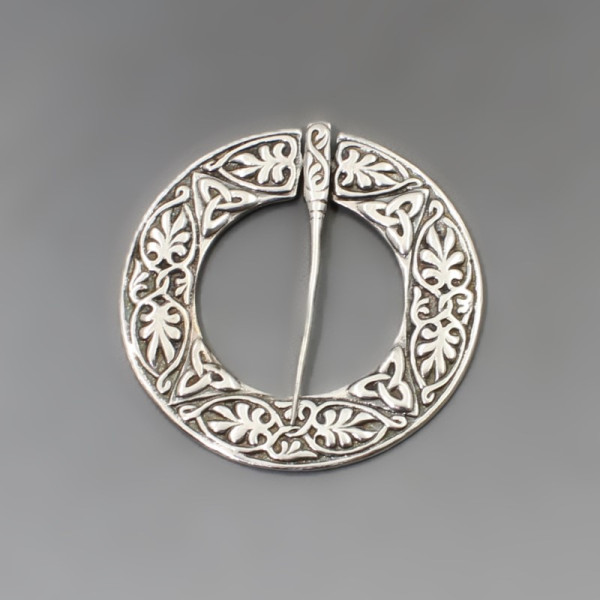 Alexander Ritchie Style Silver Penannular Brooch