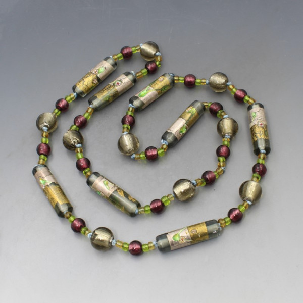 Different Types of Venetian Glass Beads